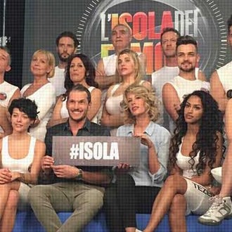 Isola dei Famosi, sale la tensione e un concorrente sbotta: ''Adesso ti ...