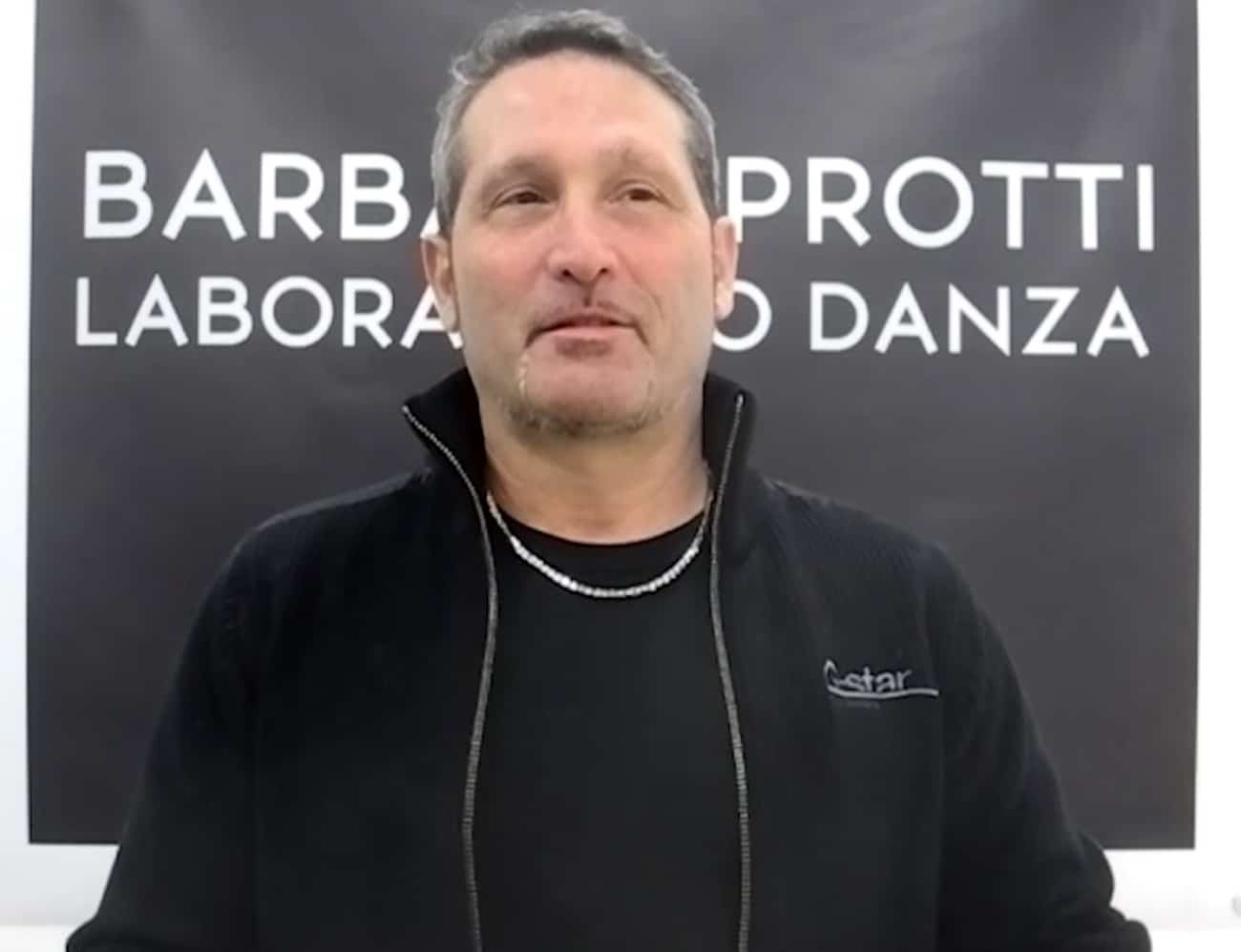 Lo ricordate? È Steve LaCanche, l’ex maestro di ballo di Amici. Dopo ...