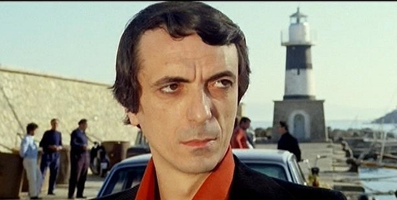 Morto l'attore Adolfo Lastretti di Vivere: spettacolo in lutto ...