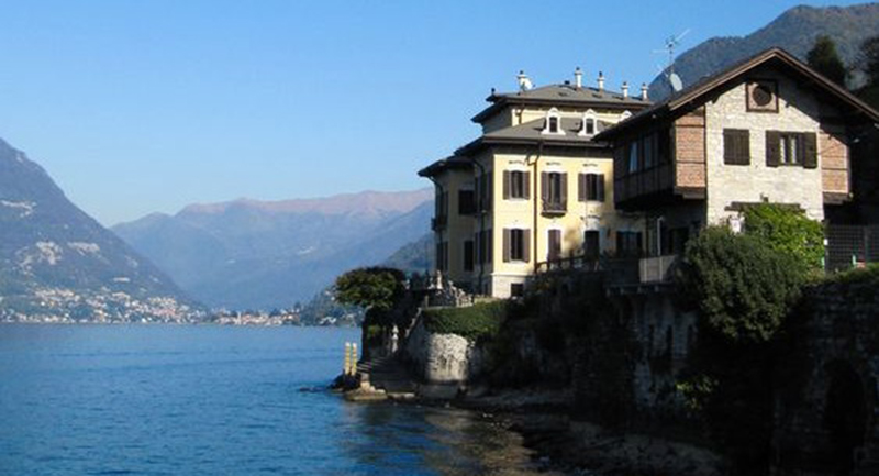 Morto l'attore Adolfo Lastretti di Vivere: spettacolo in lutto ...