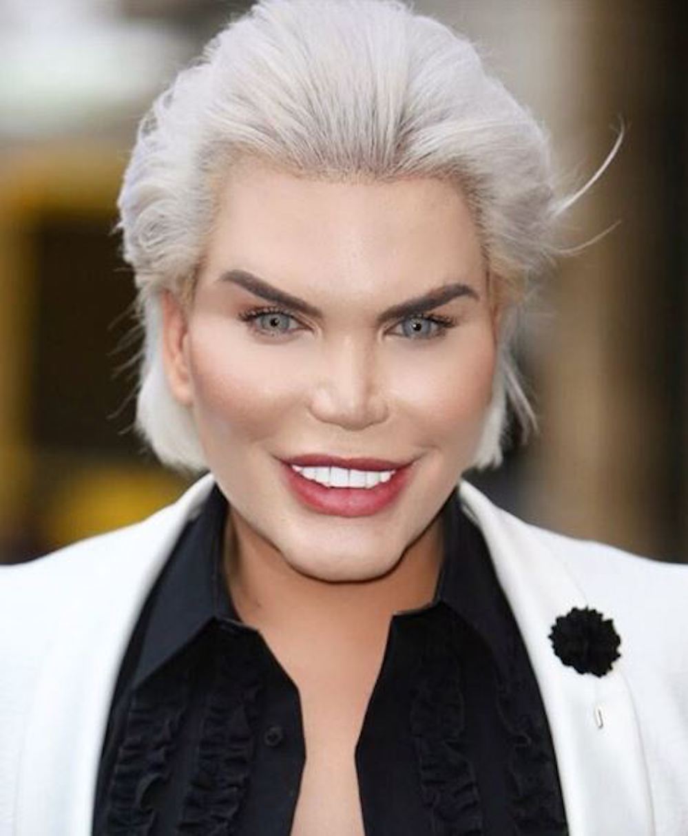 Rodrigo Alves, il Ken umano cambia look e si trasforma in Ilary Blasi ...