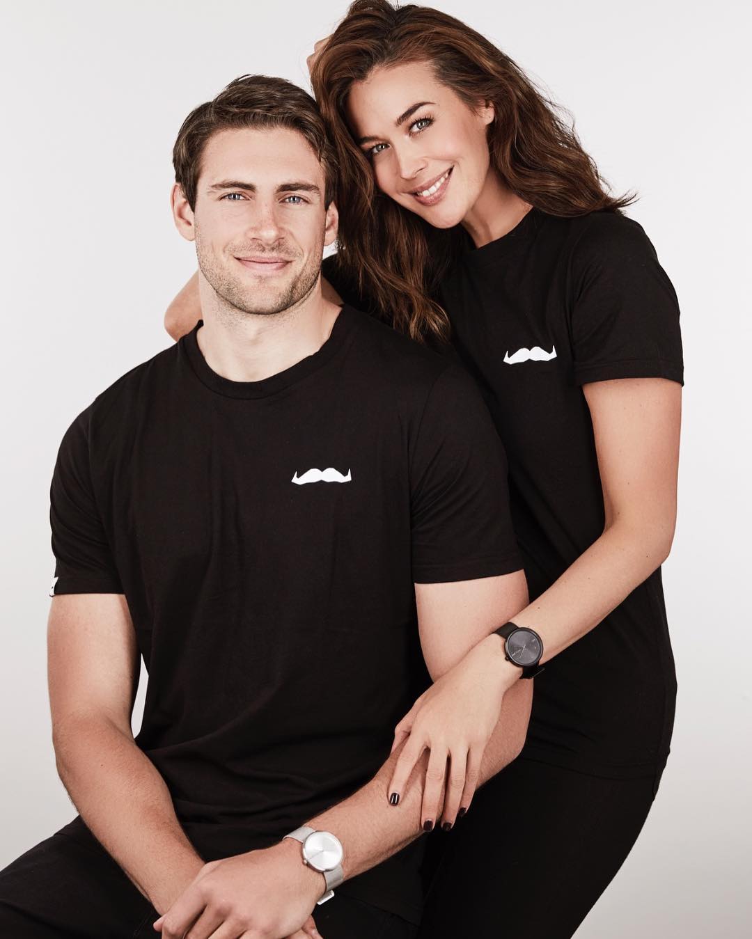 Tragedia per Megan Gale, il fratello Jason trovato morto in un bosco
