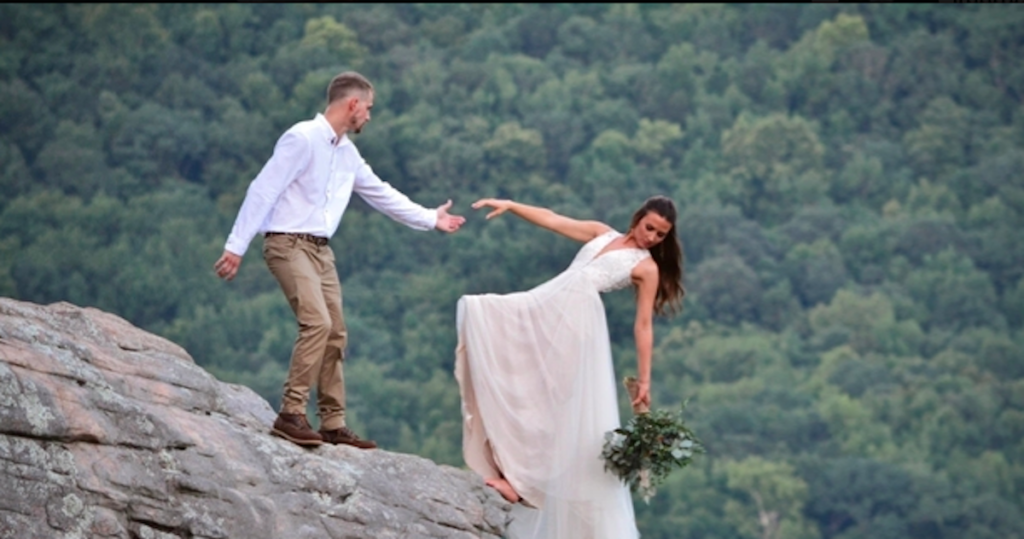Ryan Myers e Skye: la foto della sposa penzolante fa il giro del web