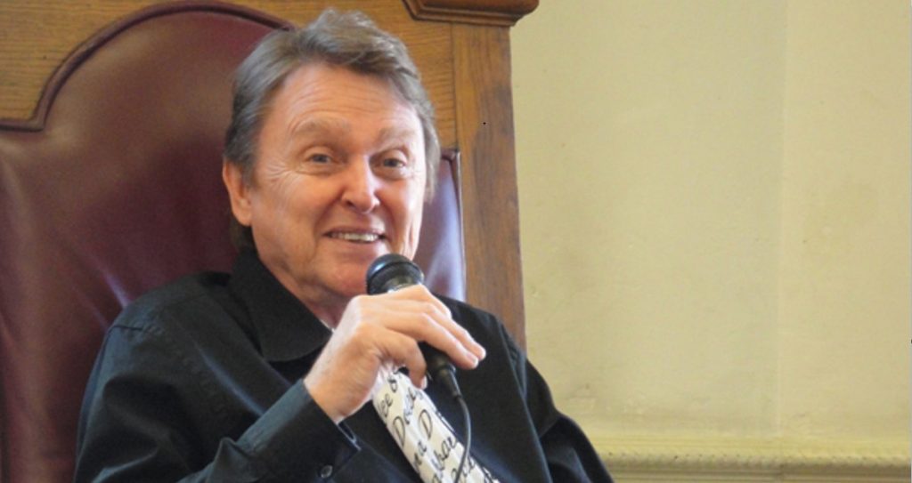 Addio Shane Briant, l'attore simbolo dell'horror inglese è morto a 74 anni