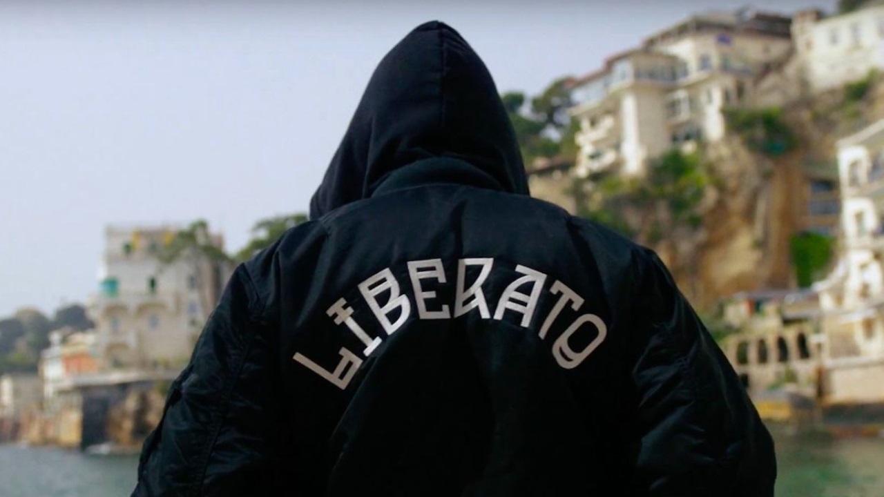 Liberato, svelata l'identità del rapper: si tratta di un noto produttore