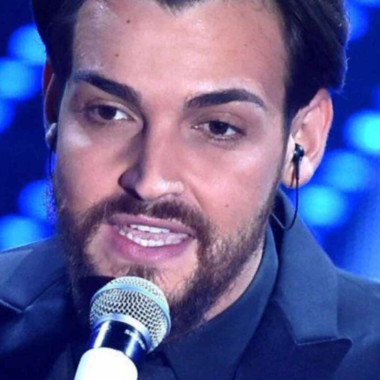 Valerio Scanu, laurea in giurisprudenza col massimo dei voti