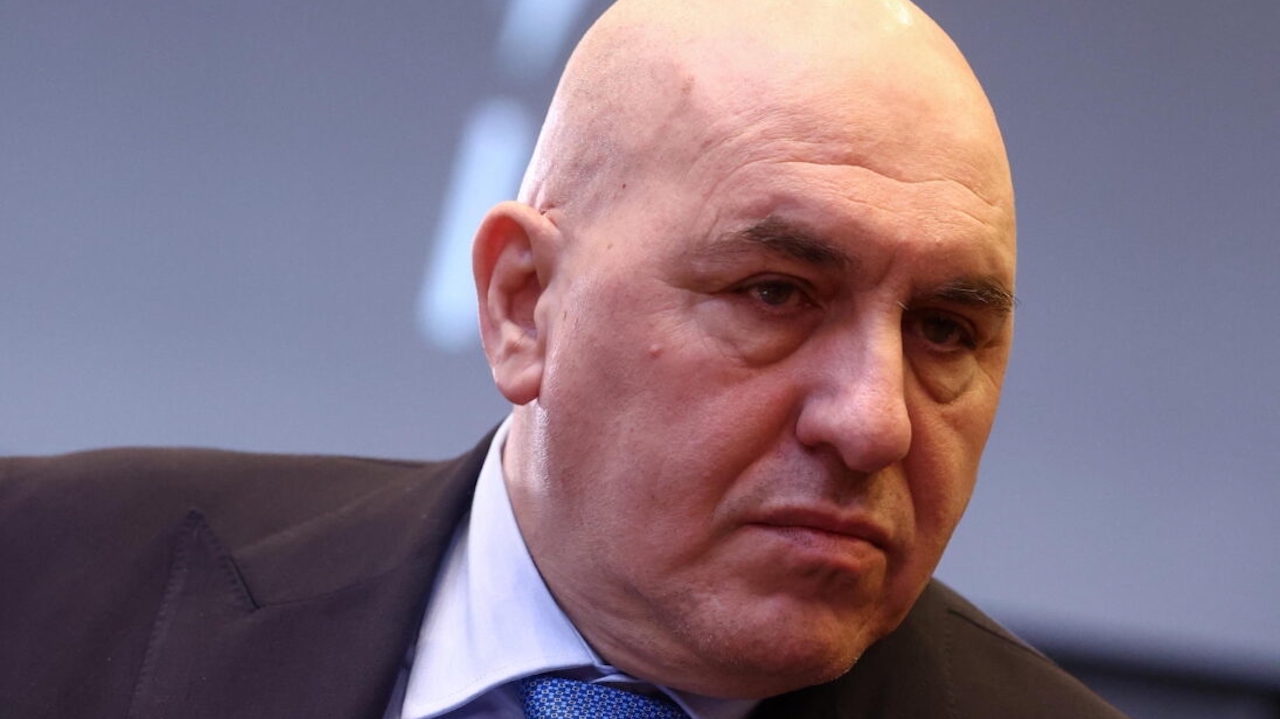 Guido Crosetto, mai vista la moglie Gaia? Due lauree, 4 lingue e fisico ...