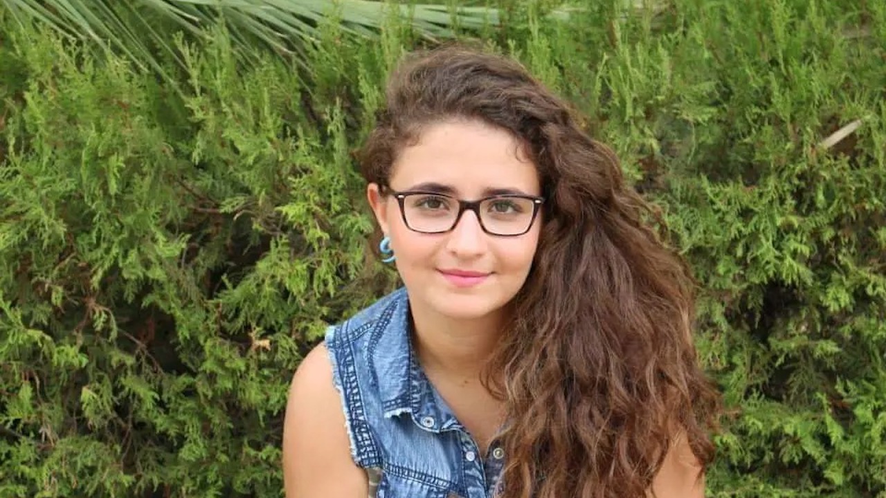 Alice di suicida a 17 anni. La scoperta choc sugli amici: cosa le hanno ...