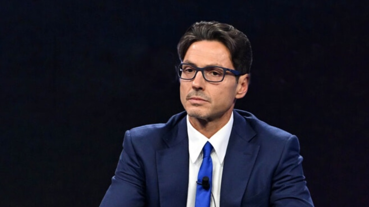 "Pier Silvio ha bloccato tutto". Mediaset, clamoroso stop al programma ...