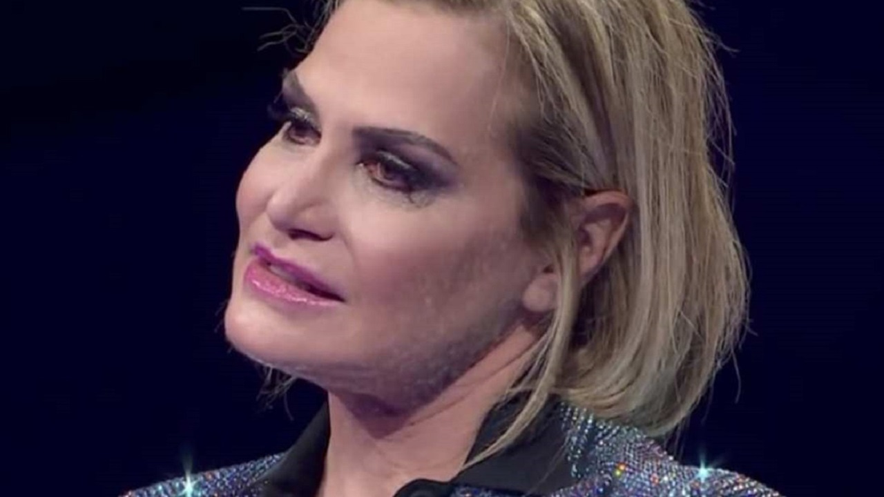 “Un percorso difficile”. Simona Ventura e la malattia del compagno: “La ...