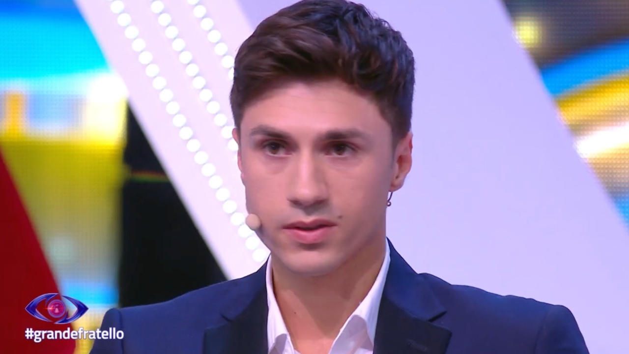 "Questa è una cafonata". Grande Fratello, Mirko contro Signorini ...