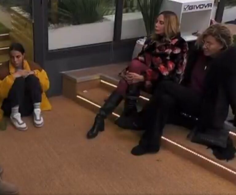 "Vado in confessionale e lo dico". Grande Fratello, l'annuncio di ...