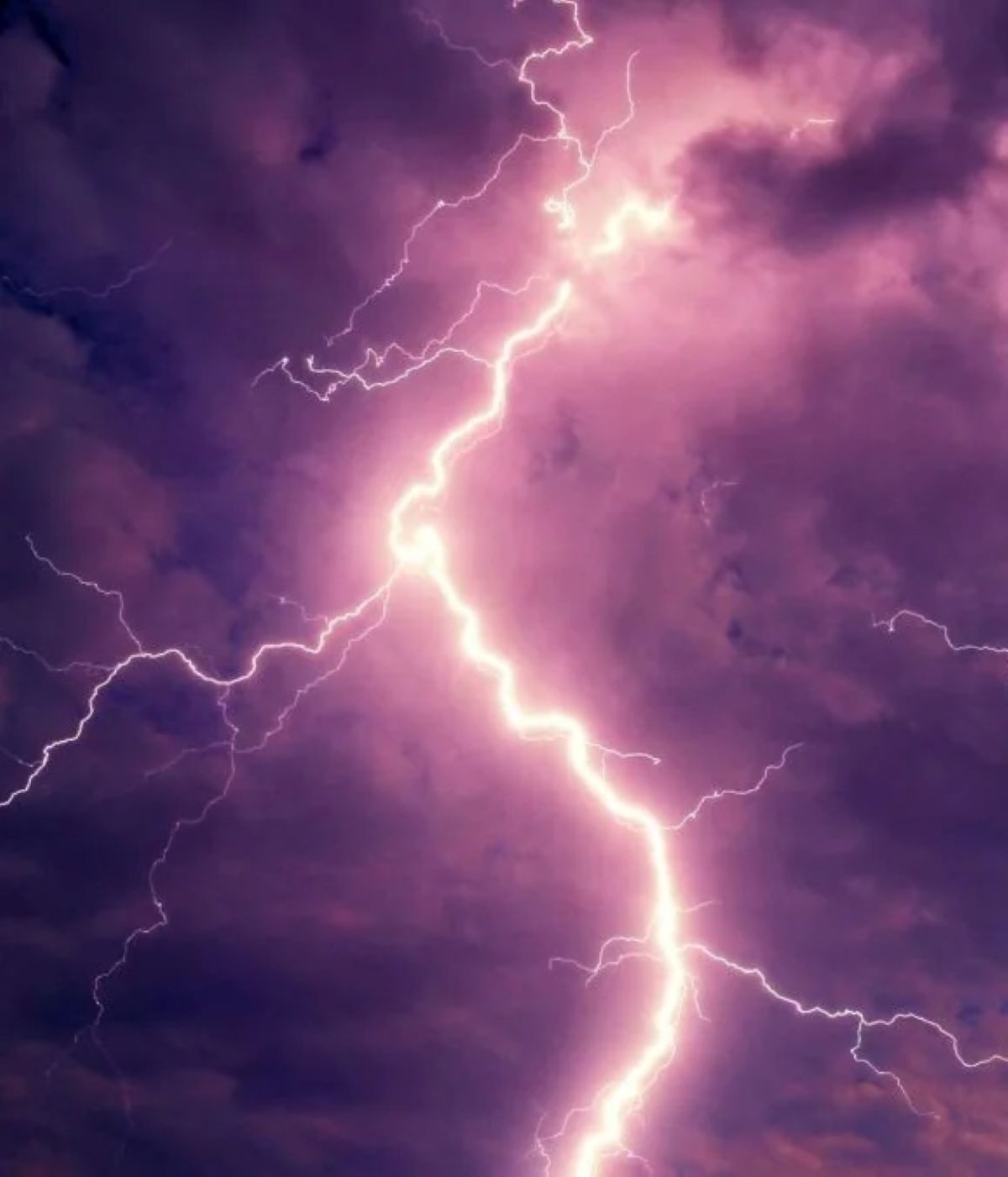 Meteo Italia: temporali estremi, grandine e bombe d’acqua. Le zone a ...