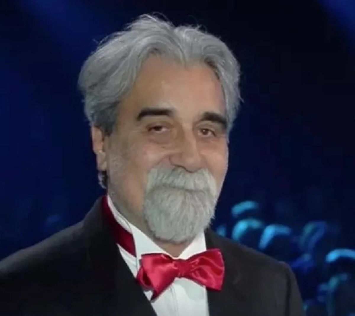 “Perché portava sempre il papillon”. Peppe Vessicchio, il significato ...