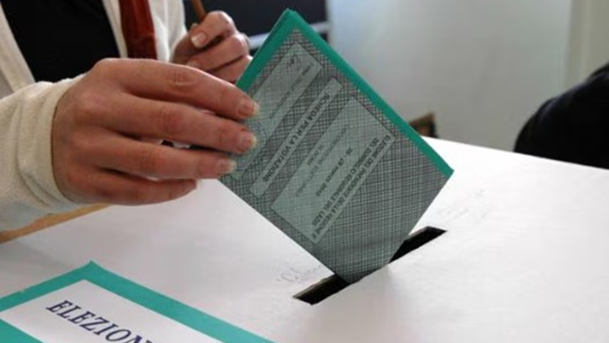 "50 euro per ogni voto". Terremoto in politica, audio choc: quale ...