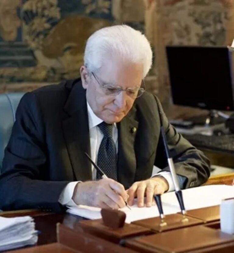 Sergio Mattarella concede 5 grazie: ecco a chi - Caffeina Magazine