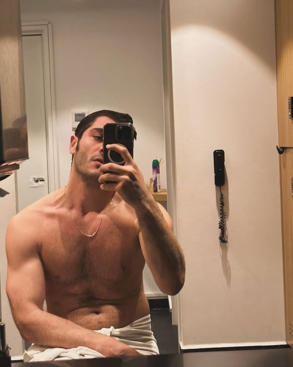 “L'anti Can Yaman”. L'attore turco che 'insidia' il suo ruolo in Italia ...